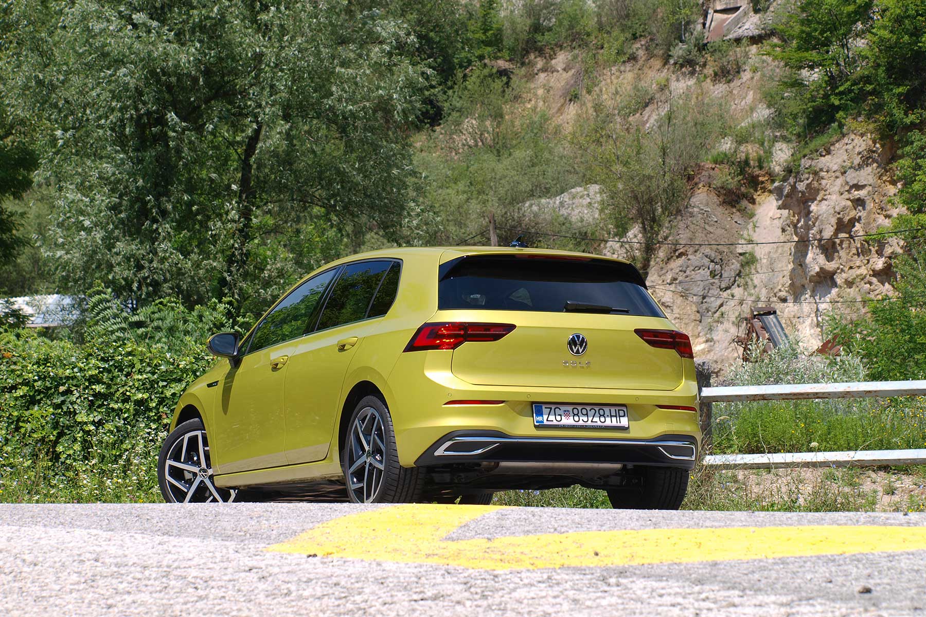 TEST Volkswagen Golf 2,0 TDI Style - Auto i točka