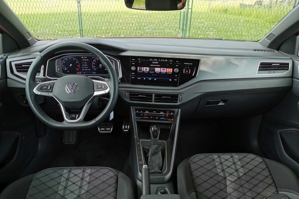 TEST Volkswagen Taigo 1,5 TSI DSG R-Line - Auto i točka